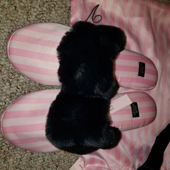 PINK Victoria's Secret | Shoes | Victoria Secret Pink Slippers Size S ...